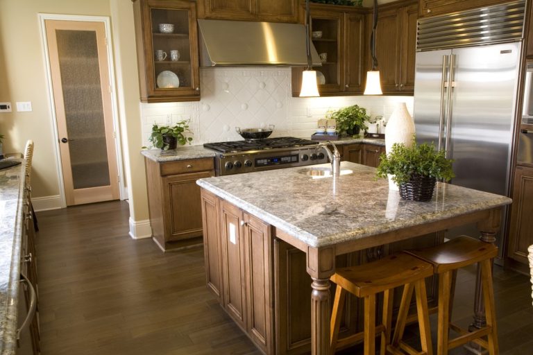 How Thick Should Your Granite Countertop Be? | Granite Selection