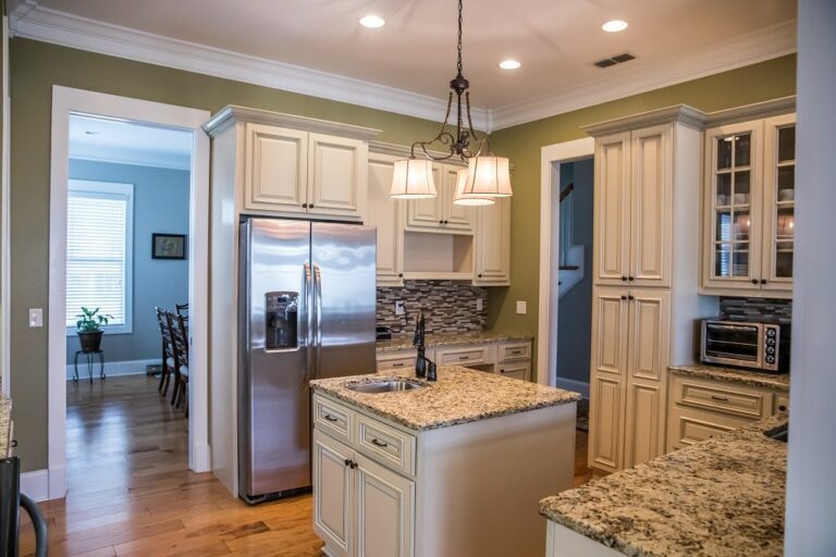 Best Cream Quartz Countertops for Your Kitchen and Bathroom | Granite ...