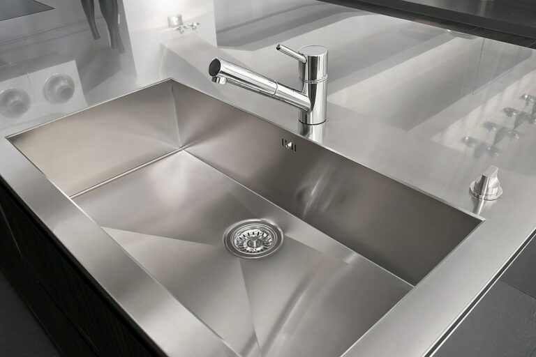 12 Types of Kitchen Sinks - Pros and Cons | Granite Selection